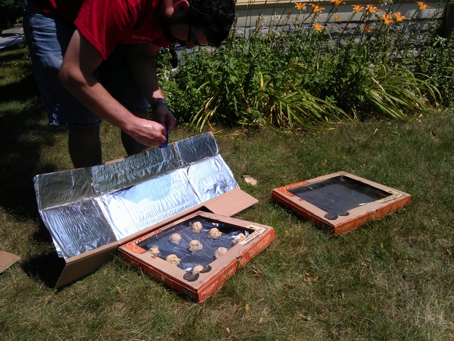Baking Cookies in a Solar Oven | Homeschool Discoveries